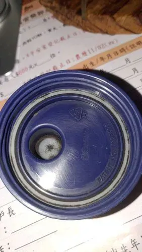 托嬰中心要求家長準備水壺放園內，取回時卻發現多處發霉 | 爆料公社